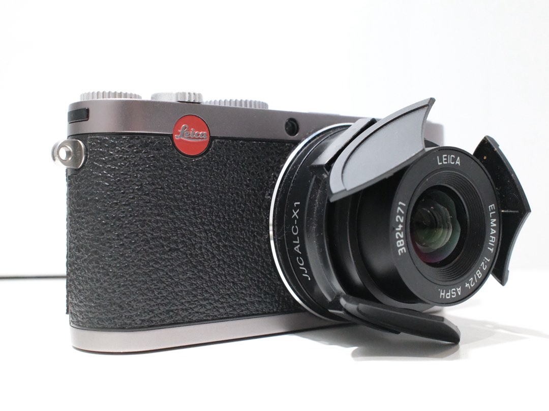 Leica x1 camera complete box, Photography, Cameras on Carousell