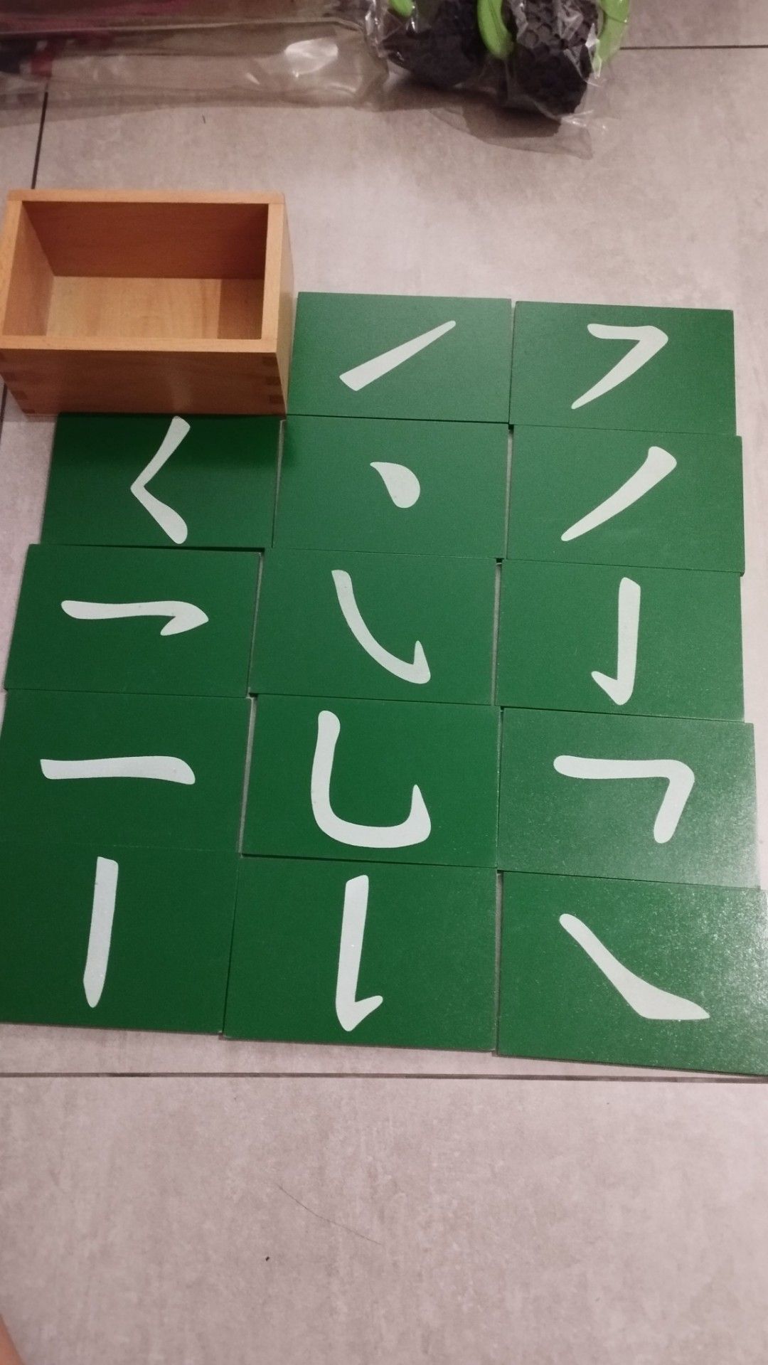Montessori Chinese sandpaper strokes, Hobbies & Toys, Stationery ...