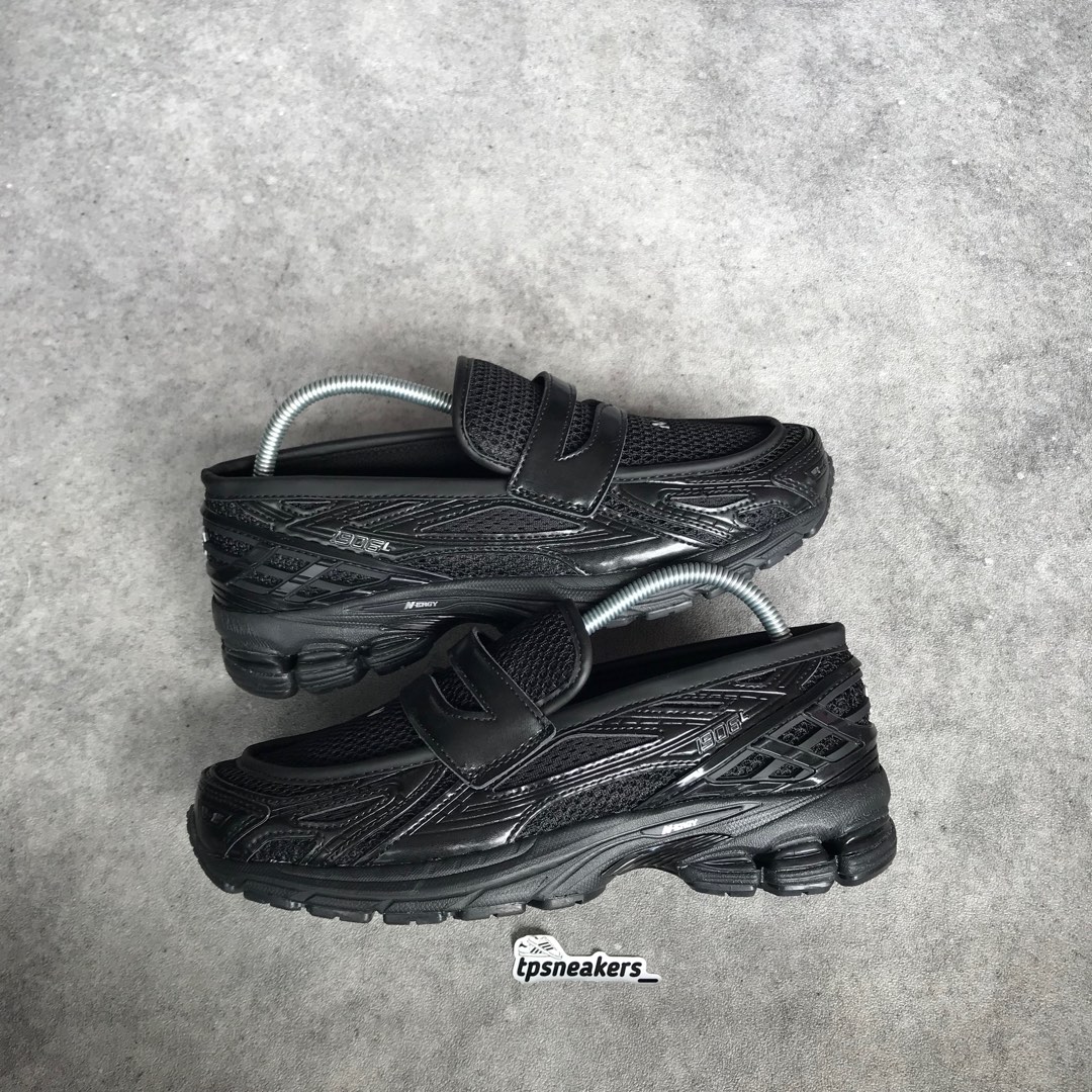 New Balance 1906L Slip On, Fesyen Pria, Sepatu , Sneakers di Carousell