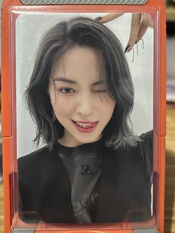 [OFFICIAL] ITZY RYUJIN PHOTOCARDS, Hobbies & Toys, Memorabilia ...