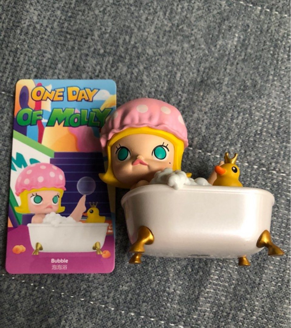 Popmart POP MART One Day Of Molly Series bubble bath, Hobbies & Toys ...
