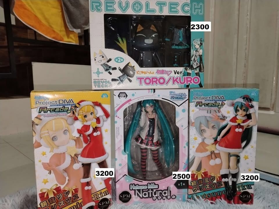 Project Diva / Vocaloid Figures (Price Negotiable, Check Description ...