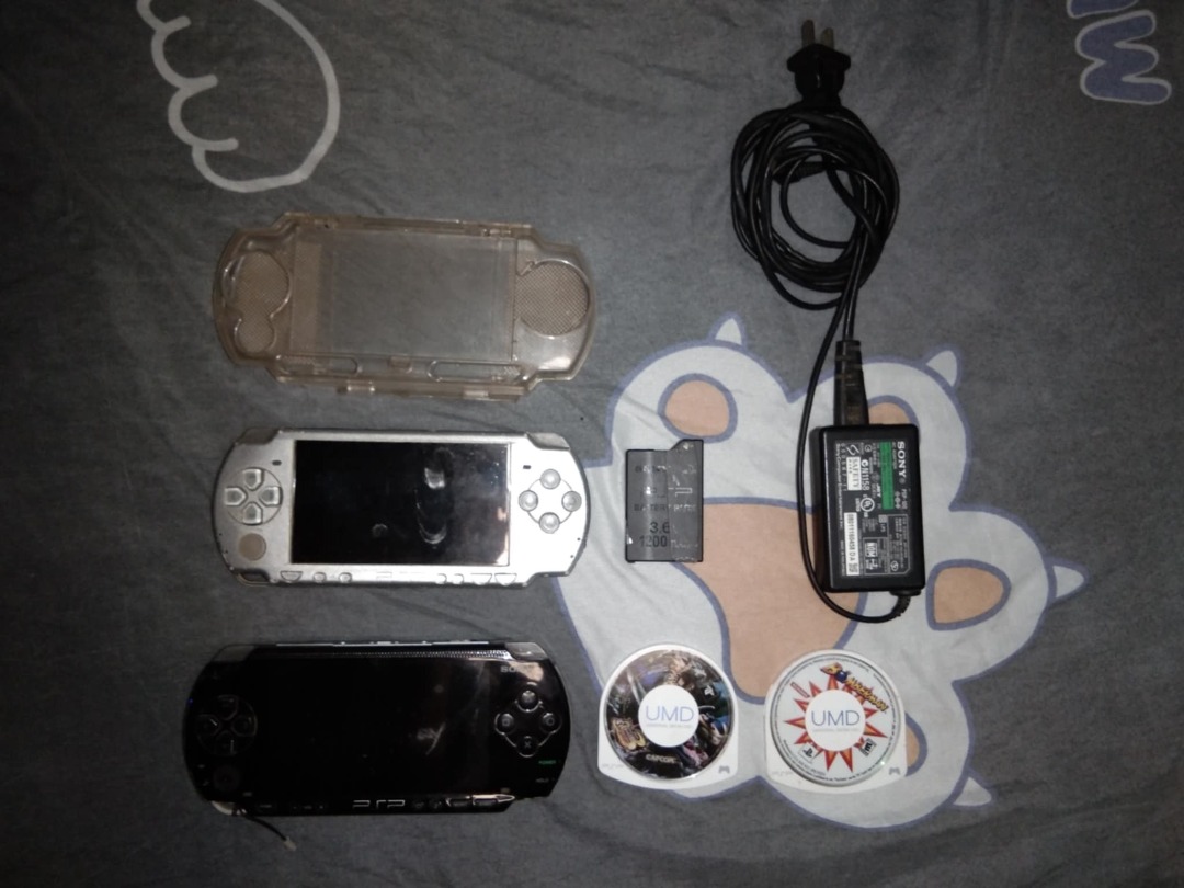 PSP 1000 & PSP 2000, Mobile Phones & Gadgets, Other Gadgets on Carousell