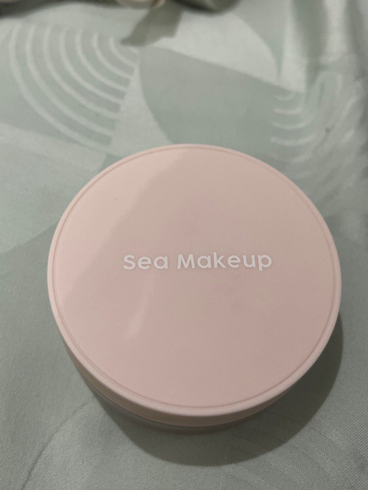 Sea makeup Acne Blur and Set Loose Powder, Kesehatan & Kecantikan, Rias ...
