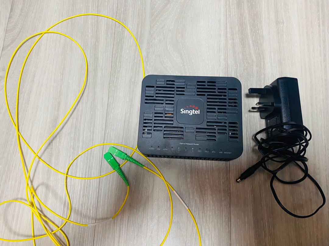 Singtel/Nokia Optical Network Router (Model: G-240G-E), Computers ...