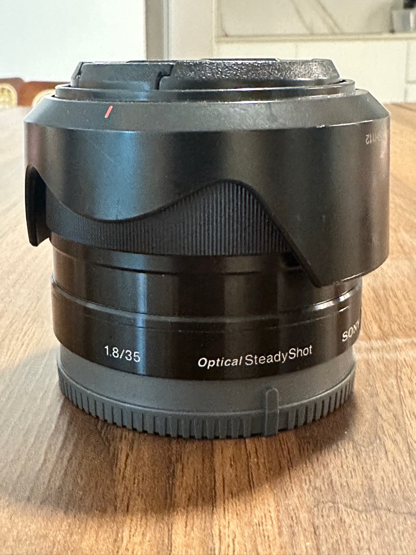 Sony 35mm f1.8 OSS APSC SEL35F18, Photography, Lens & Kits on Carousell