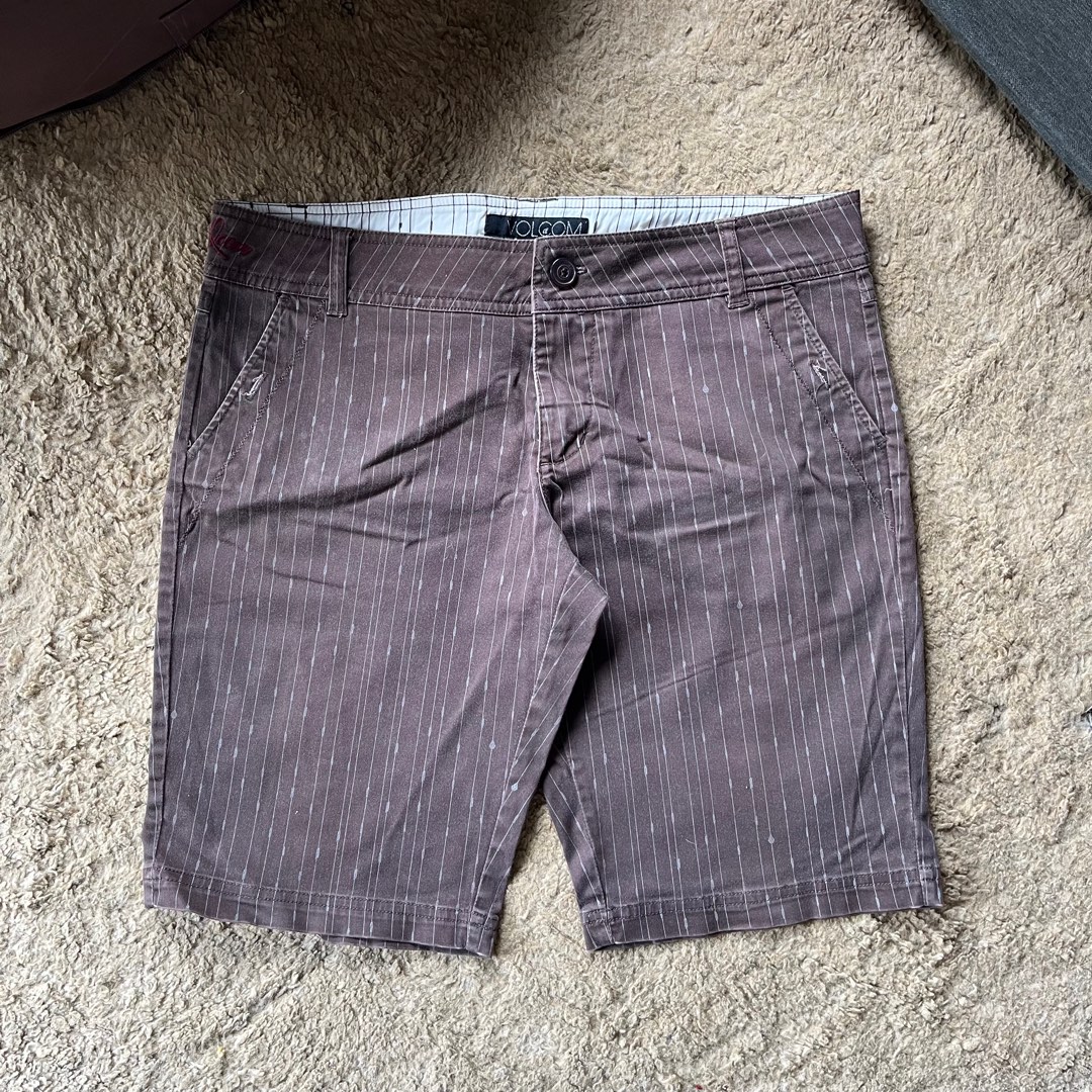 VOL COM Short, Men's Fashion, Bottoms, Shorts on Carousell