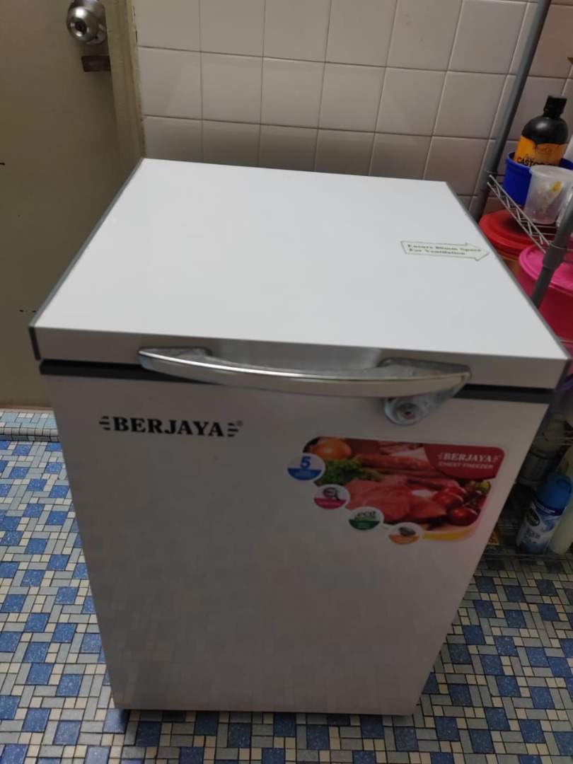 Berjaya Premium Dual Chest Freezer 130 LITRE, TV & Home Appliances ...