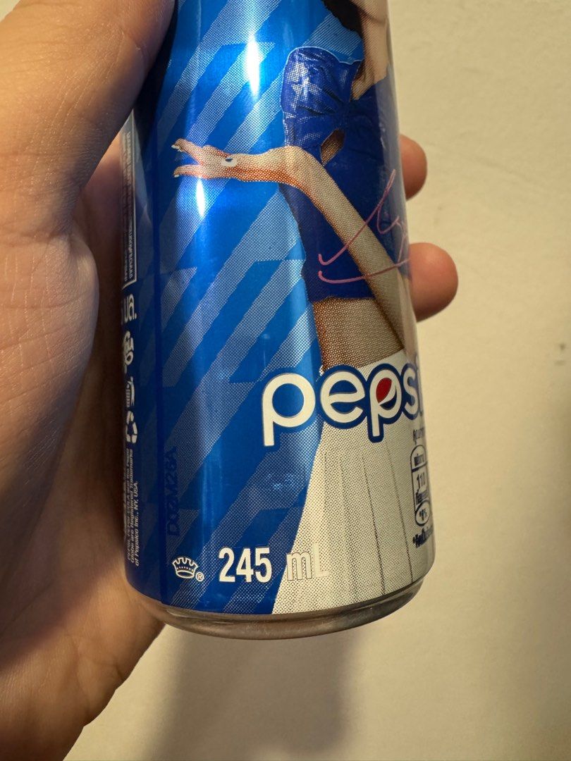 BLACKPINK LISA Pepsi can (Thailand version 245ml), Hobbies & Toys ...