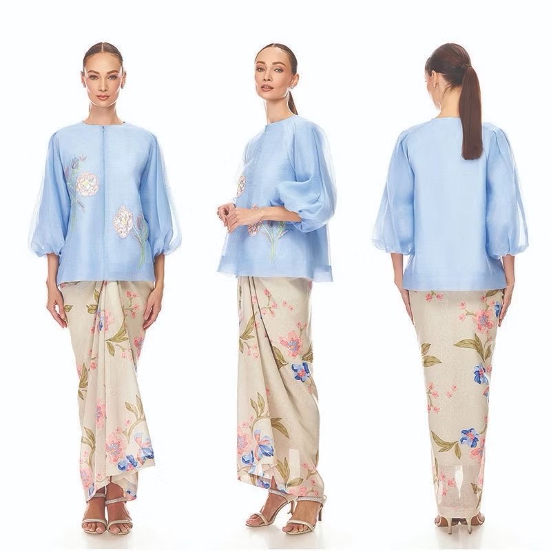 Dharweena Kurung by Wanzar, Women's Fashion, Muslimah Fashion, Baju ...