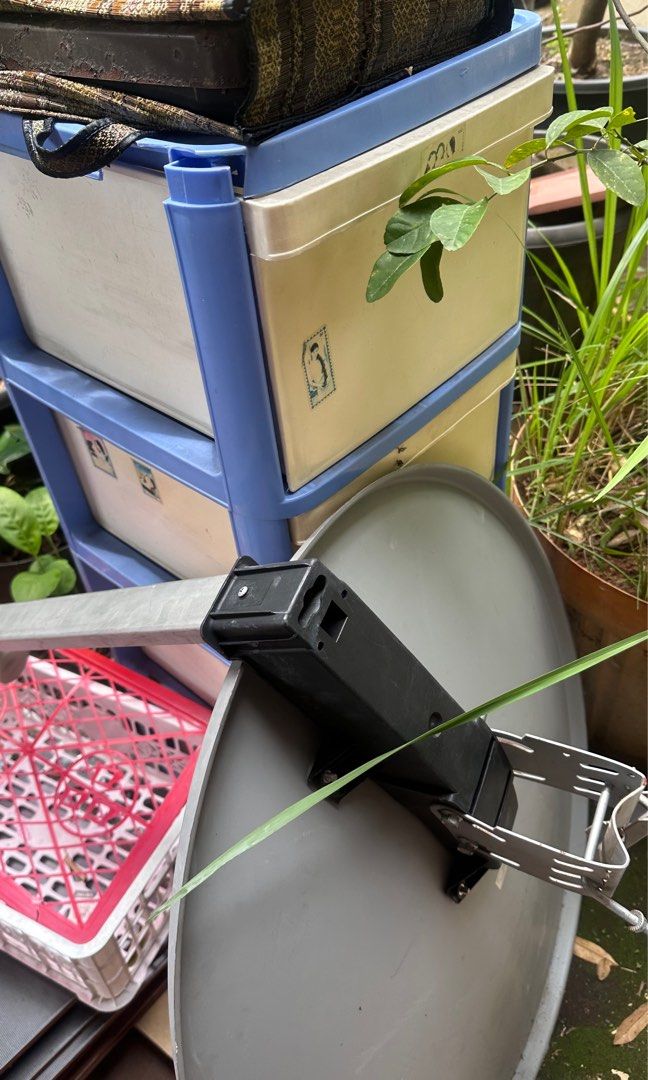 Excel container 4 tingkat, Perabotan Rumah di Carousell