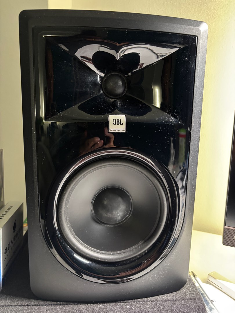 jBL 306P MK2 powered 6 inch speaker, Audio, Soundbars, Speakers & Amplifiers on Carousell