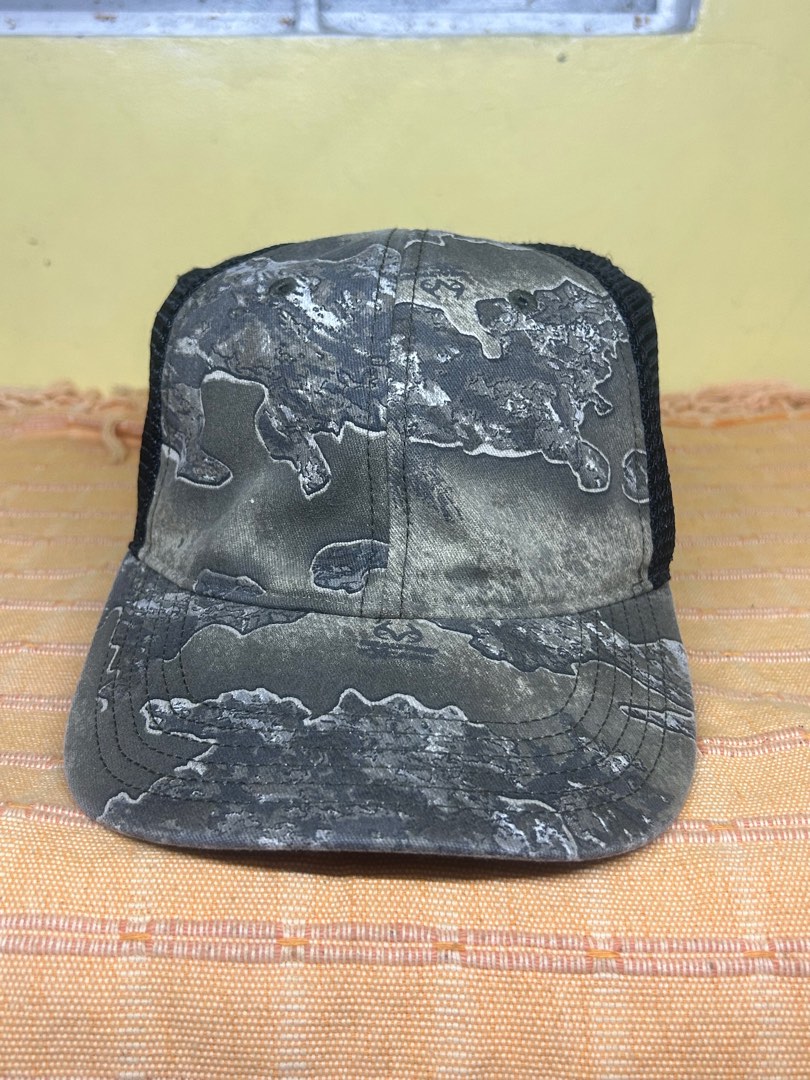 Legacy 92 Trucker Cap Real Tree Design, Men's Fashion, Watches ...