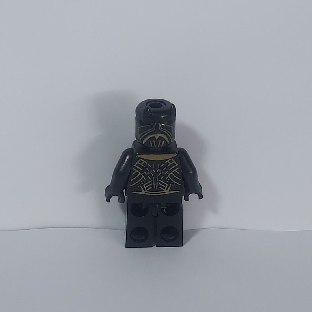 Lego Erik Killmonger Golden Jaguar Suit 76099, Hobbies & Toys, Toys ...