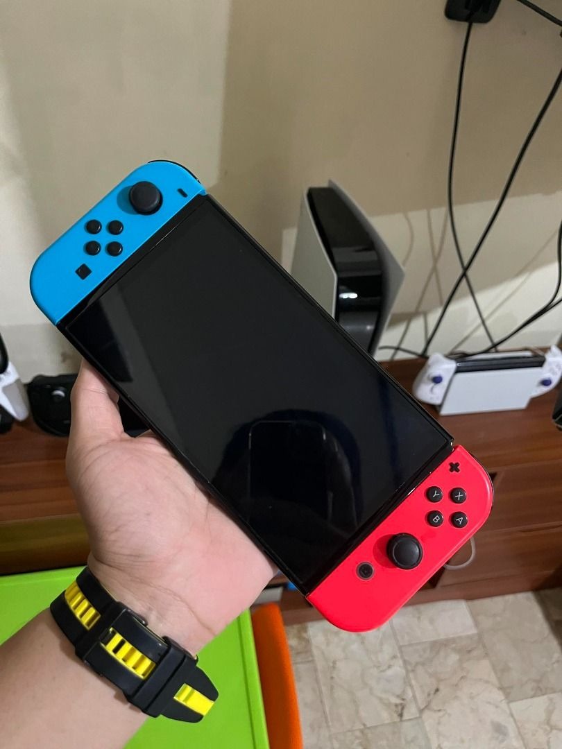 Nintendo Switch OLED Neon Red & Blue, Video Gaming, Video Game Consoles ...