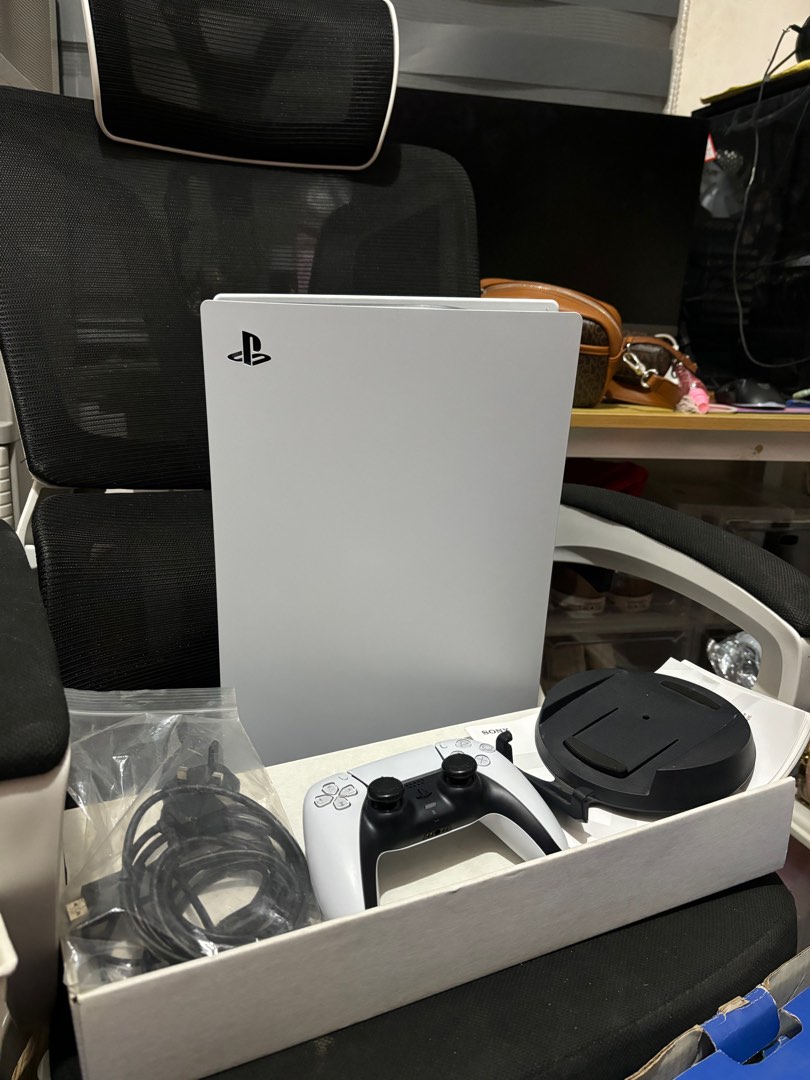 PS5 OG Disc version, Video Gaming, Video Game Consoles, PlayStation on ...