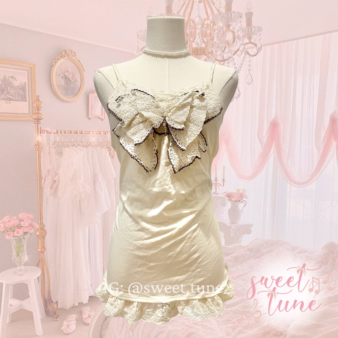 RARE AXES FEMME cream lace bow cami w/ floral lace trims (liz lisa ...