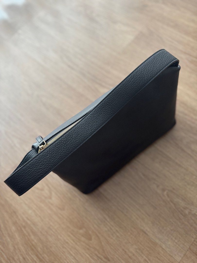 Rounn Callie 30, Fesyen Wanita, Tas & Dompet di Carousell