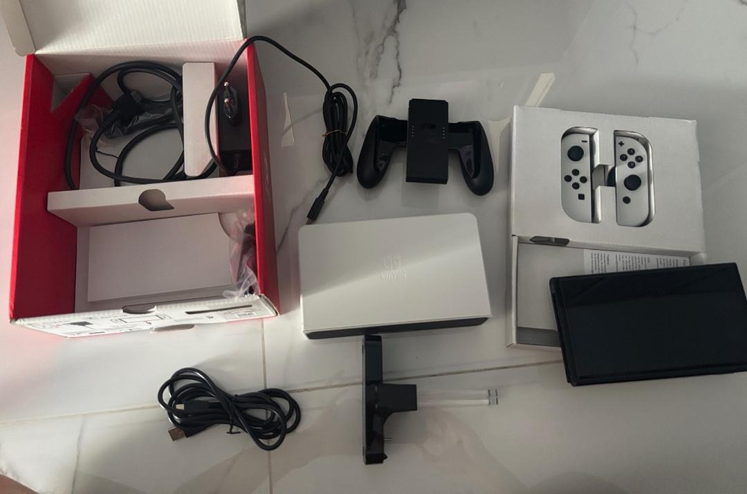 Switch Oled Nintendo White 64gb Console Model Handheld Joy Con Charger ...