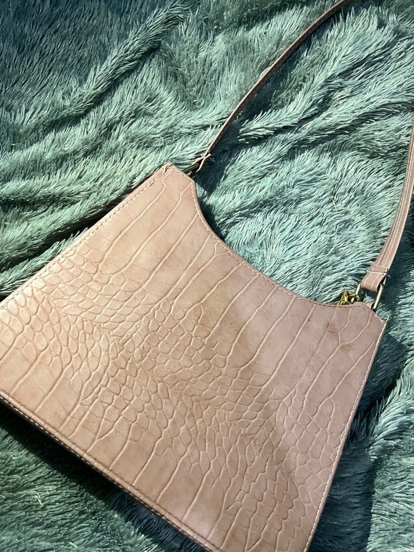 Tas croco Nude, Fesyen Wanita, Tas & Dompet di Carousell