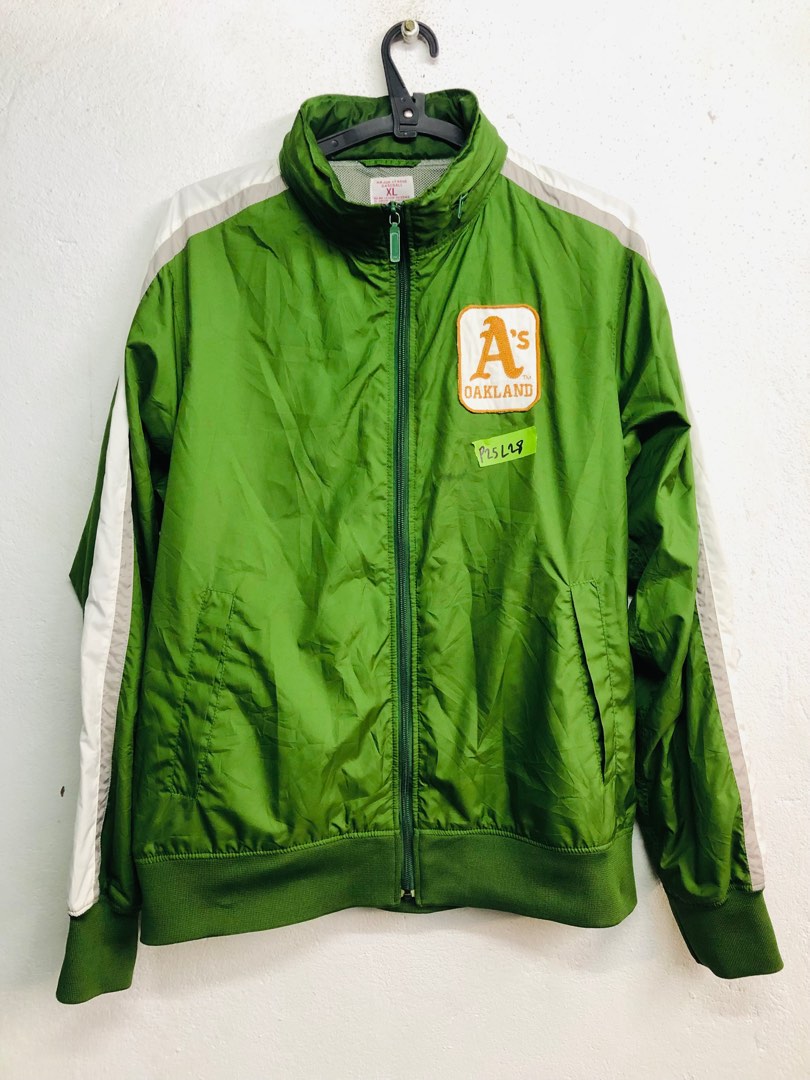 Traktop major league baseball oakland by uniqlo, Men's Fashion, Coats ...