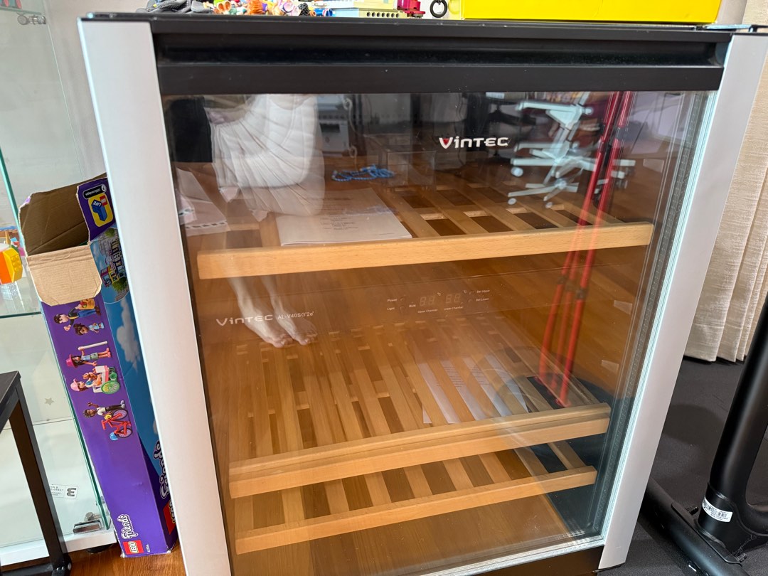 Vintec Wine Chiller - ALV40SG2E, TV & Home Appliances, Kitchen ...
