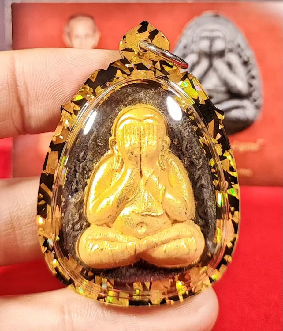 泰国佛牌在泰国拥有必达王称的龙婆多庙Wat Pradu chimpli在佛历2560年一年一度大法会通经的火焰必达, Hobbies ...