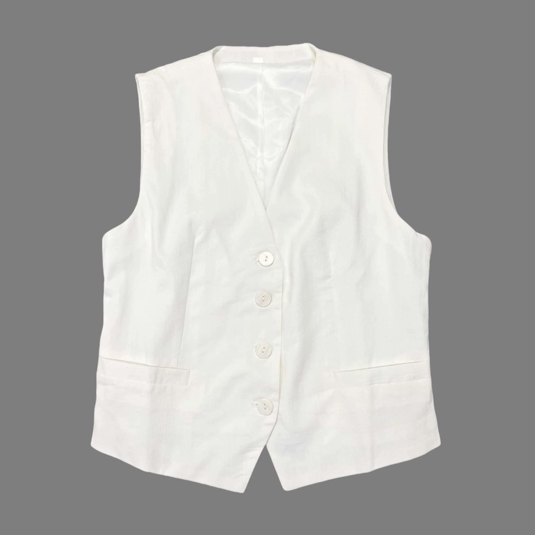 White structure vest, Women's Fashion, Tops, Sleeveless on Carousell