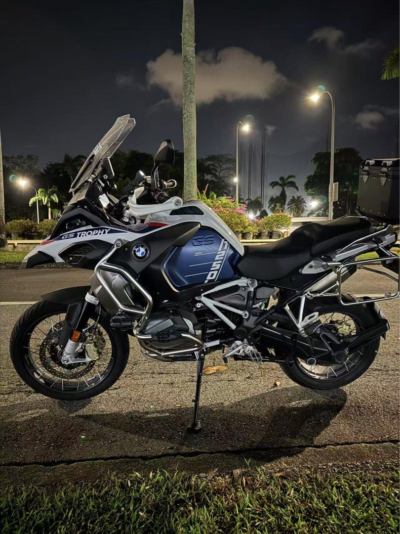 2024 BMW R1250 GS Adventure | 15,000 km | Brembo Brakes + Akrapovic ...