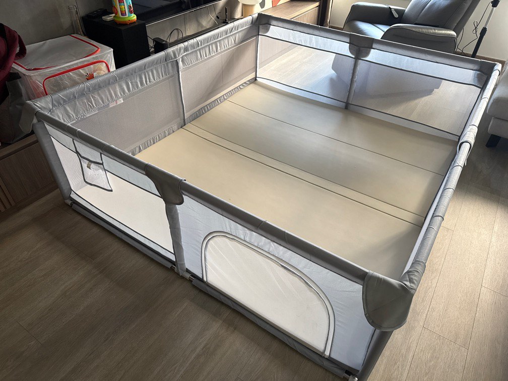 4cm thick foldable Baby Playpen + fencing (1.8m x 2m), Babies & Kids ...