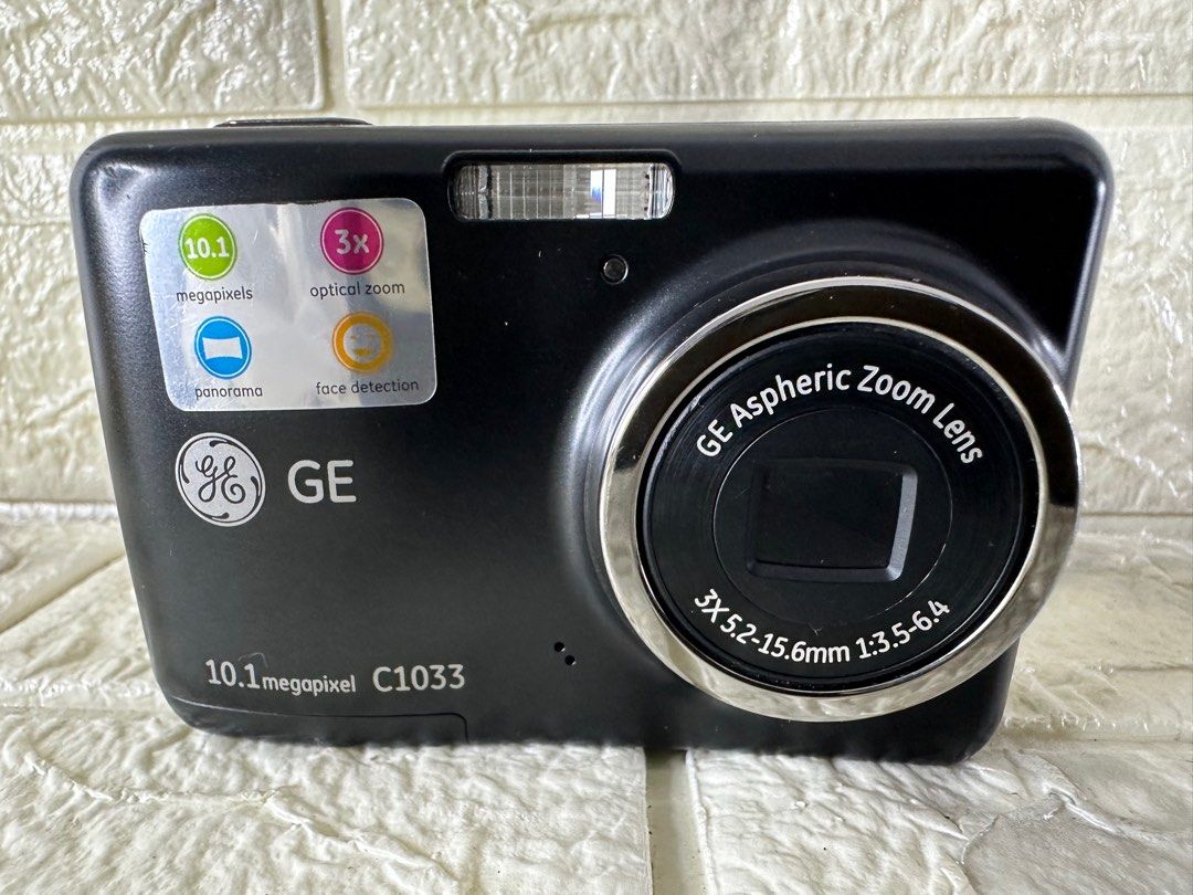 ge digital camera c1033