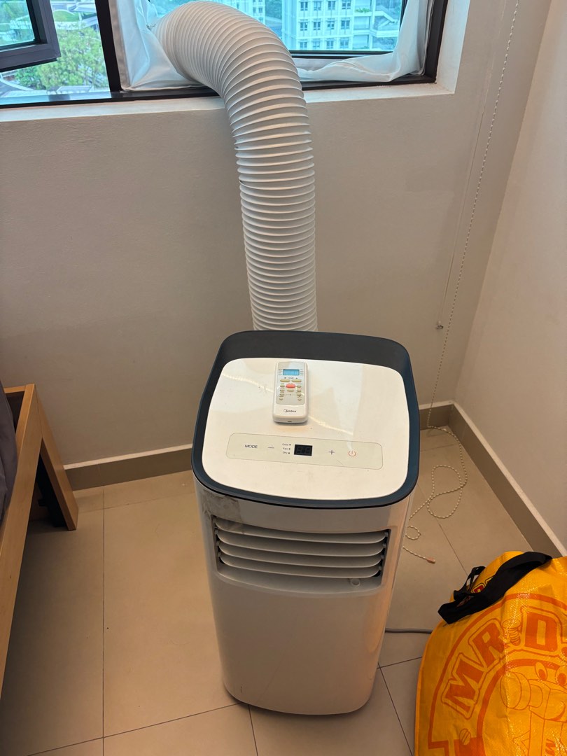 Midea Portable Aircon AC 12k BTU, TV & Home Appliances, Portable Air ...