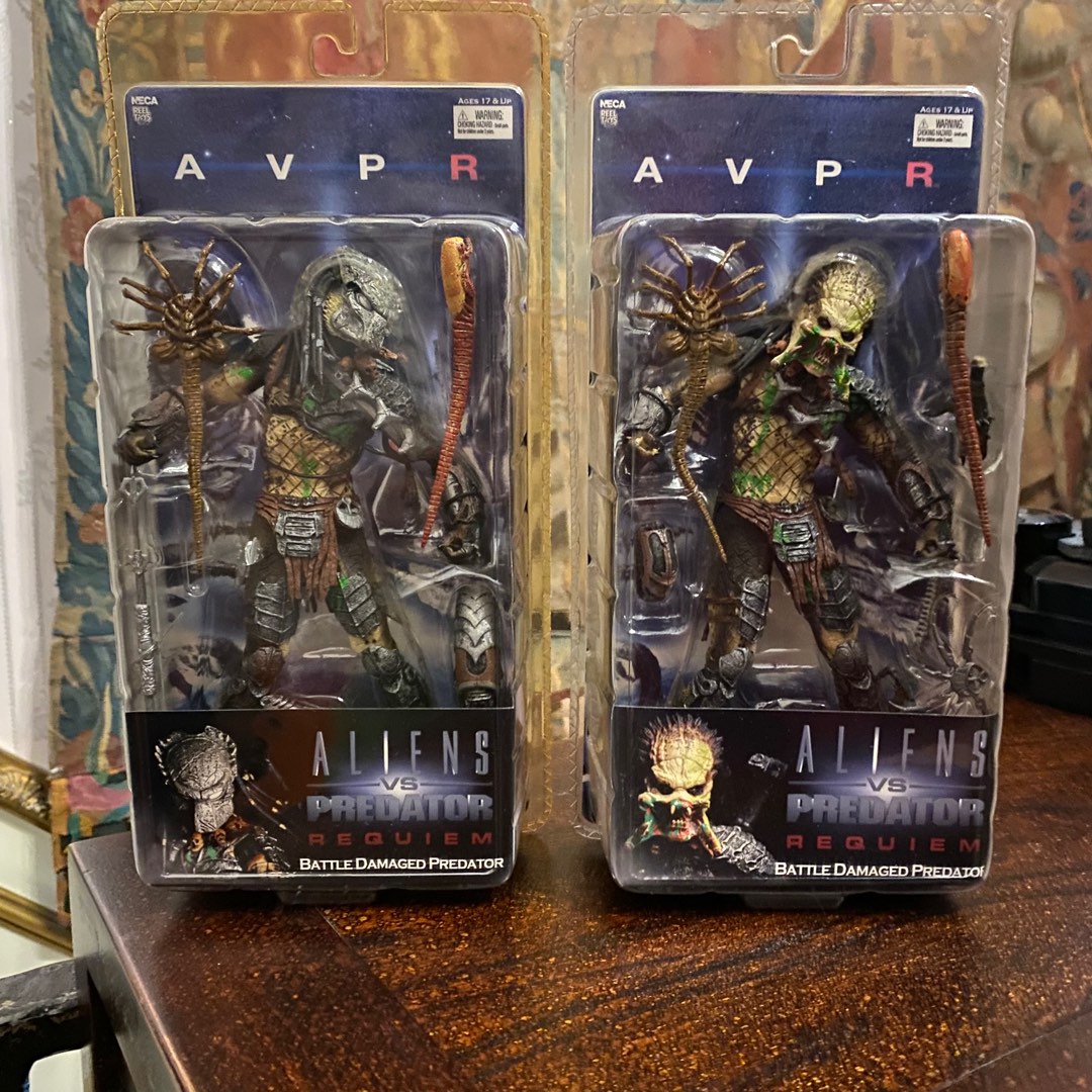 NECA alien vs predator battle damage version set of 2, Hobbies & Toys ...