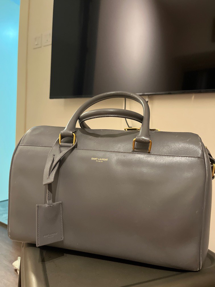 Saint Laurent Classic Duffle 6 in Grey, 名牌, 手袋及銀包 - Carousell