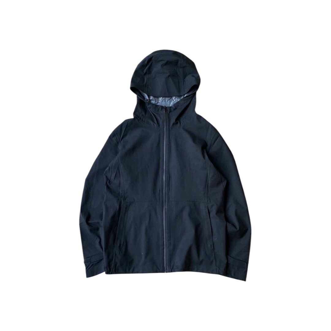 UNIQLO BLOCKTECH Jacket, Fesyen Pria, Pakaian , Baju Luaran di Carousell