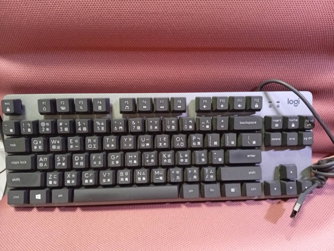 羅技 logitech yu0045 K835 TKL 機械式鍵盤 鋁合金外殼 87鍵 中文注音版 拍室格, 電腦及科技產品, 電腦周邊產品, 電腦鍵盤及相關產品在旋轉拍賣