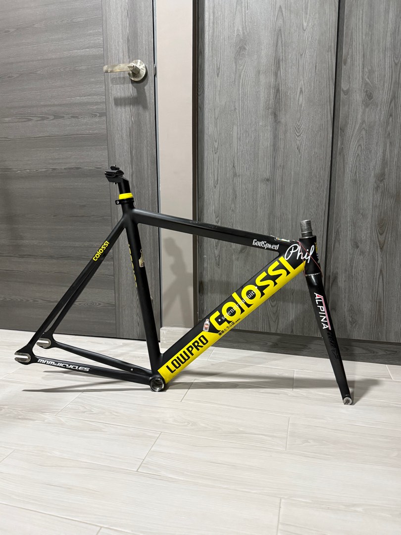 Authentic colossi low pro, Sports Equipment, Bicycles & Parts, Bicycles ...