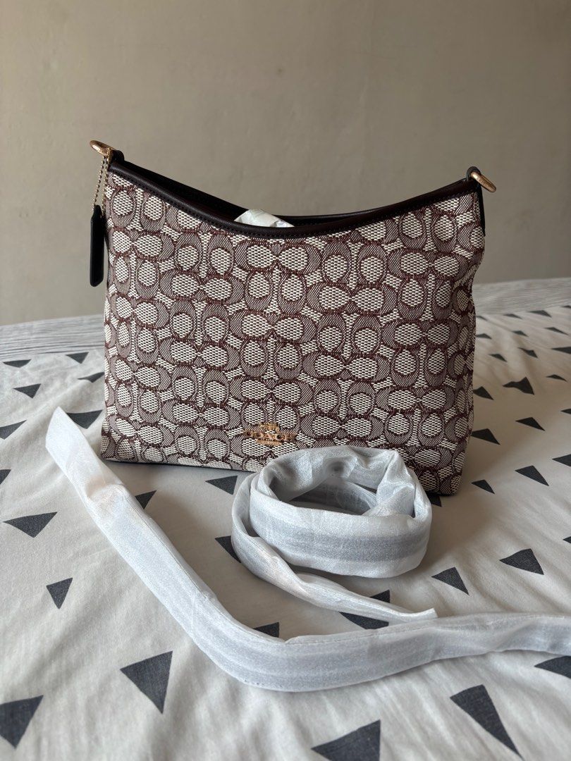 Coach shoulder and crossbody in Signature Canvas, Fesyen Wanita, Tas ...