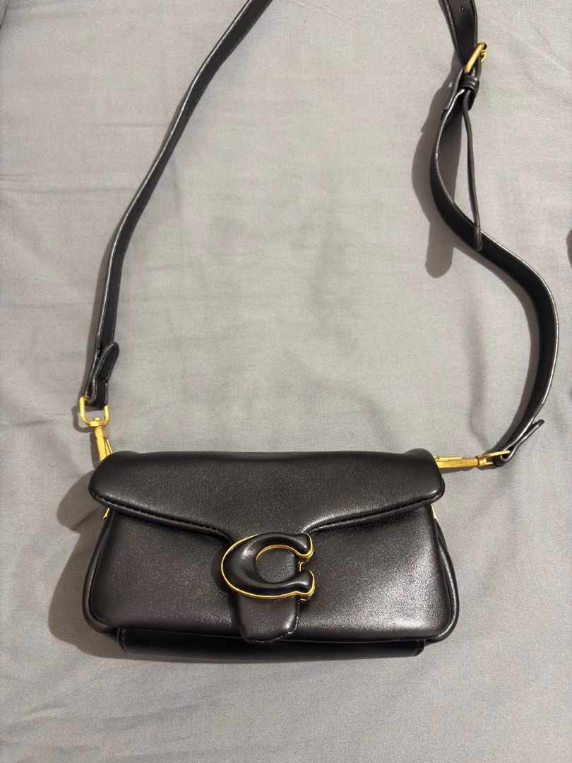 coach pillow tabby, Fesyen Wanita, Tas & Dompet di Carousell