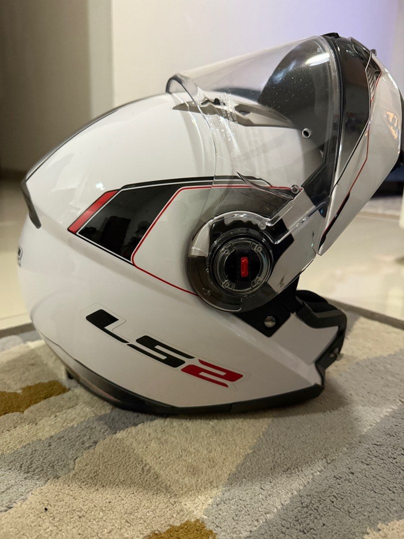 LS2 flip up helmet, Everything Else, Others on Carousell
