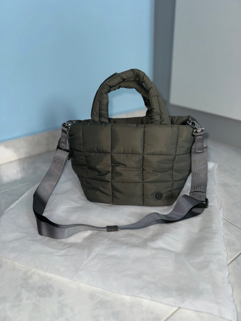 Lululemon Quilted Grid Tote Bag Mini 5L, Women's Fashion, Bags ...