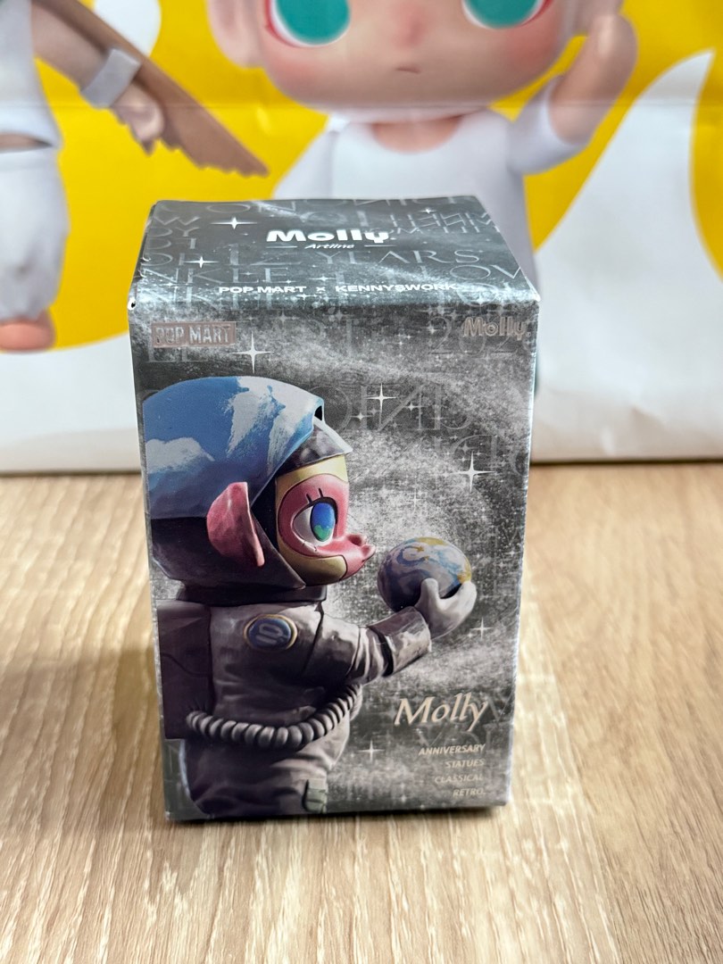 Molly Anniversary Statues Classical Retro - Twinkle twinkle little moon ...