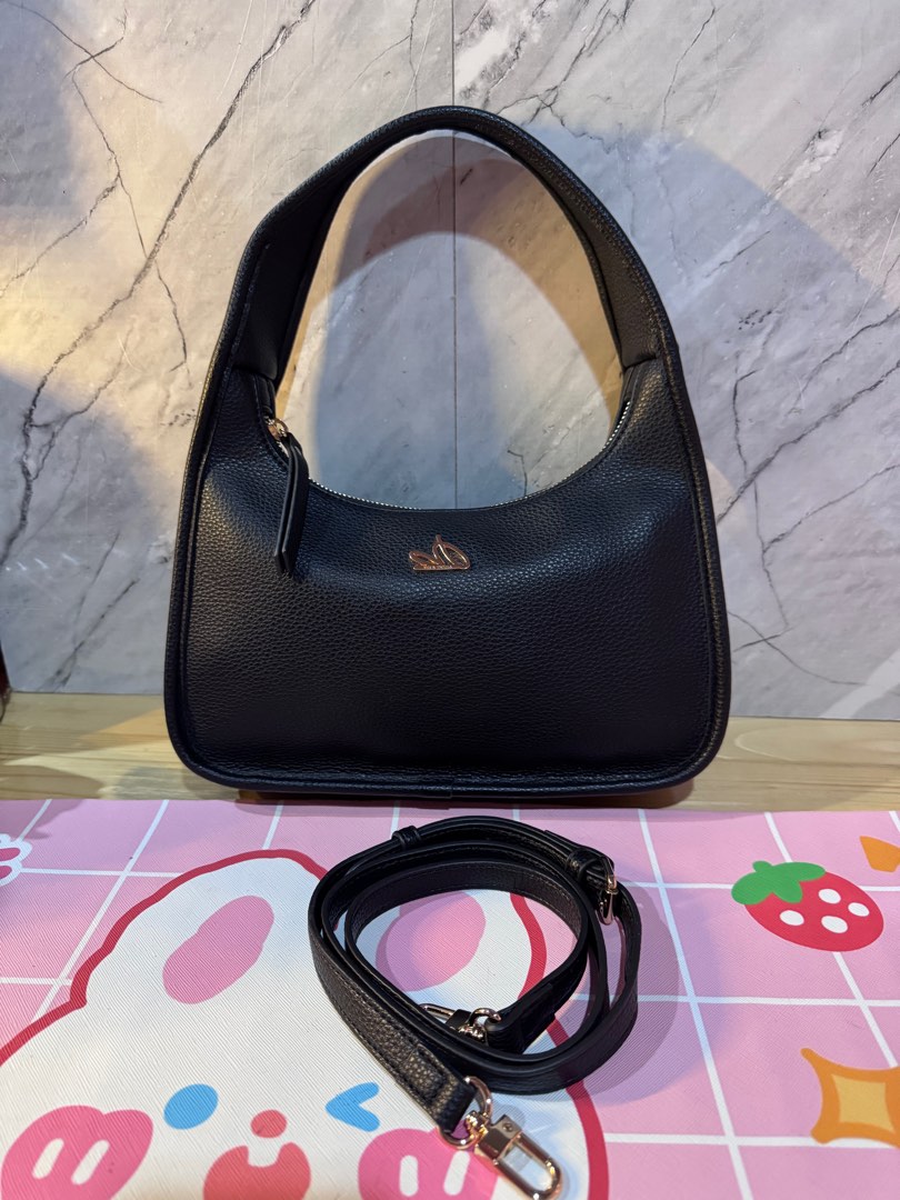 Shoulder bag Bee and Tricia, Barang Mewah, Tas & Dompet di Carousell