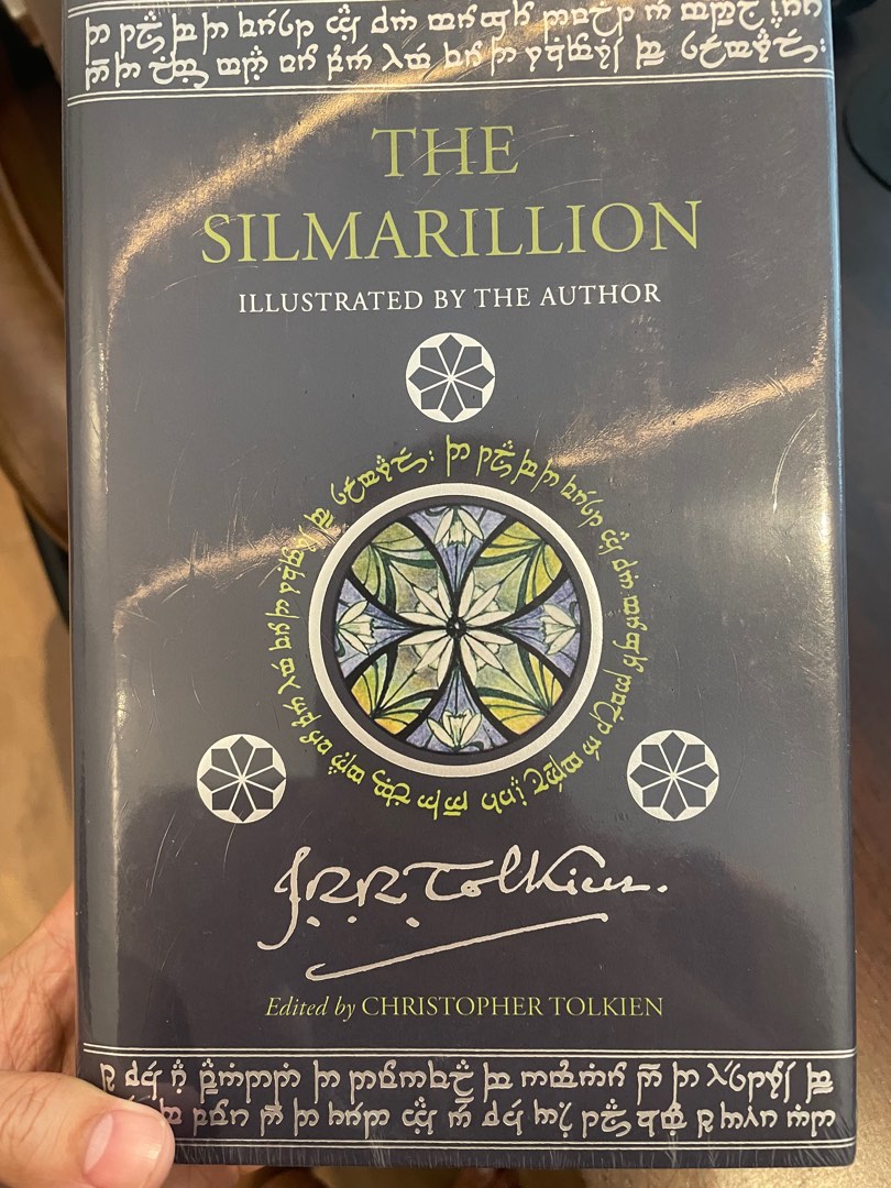 THE SILMARILLION: Illustrated by JRR Tolkien, Hobbies & Toys, Books ...