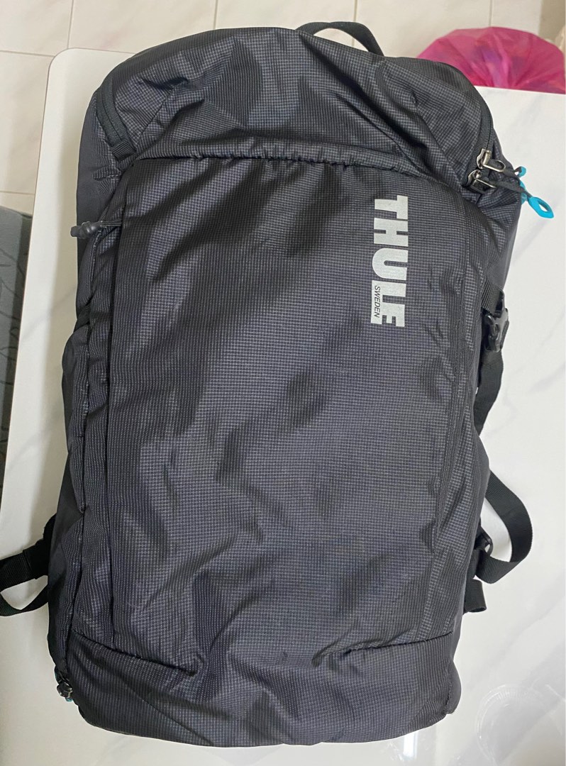 Thule Aspect DSLR Camera Bag / Laptop Bag, Men's Fashion, Bags, Backpacks on Carousell