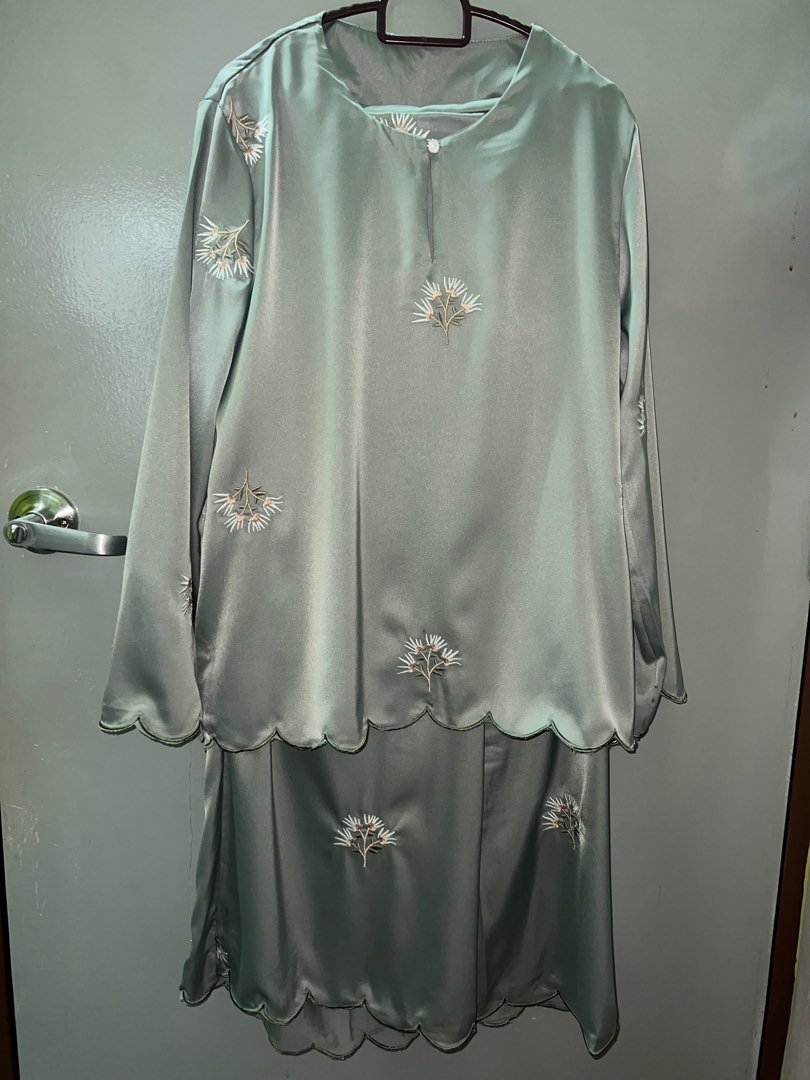 AMENA EVELYN KURUNG (SAGE GREEN), Women's Fashion, Muslimah Fashion ...