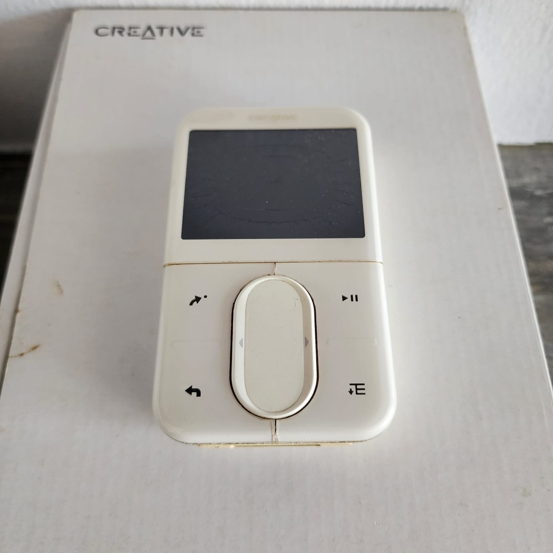 Creative | Zen Vision: M White MP3 Player [BIB], Audio, Portable Music Players on Carousell