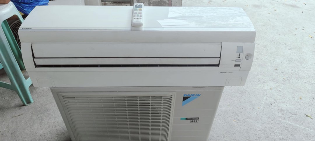 Daikin D-Smart Queen 2.5HP Inverter Split type Aircon, TV & Home ...