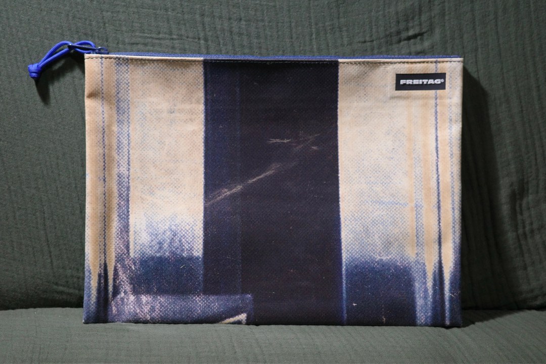 Freitag F08 Dan Large Pouch Digital Print, Men's Fashion, Bags, Belt ...