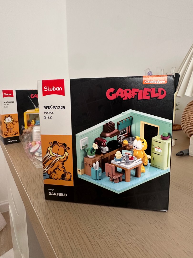 Garfield lego sluban mr diy, Hobbies & Toys, Toys & Games on Carousell